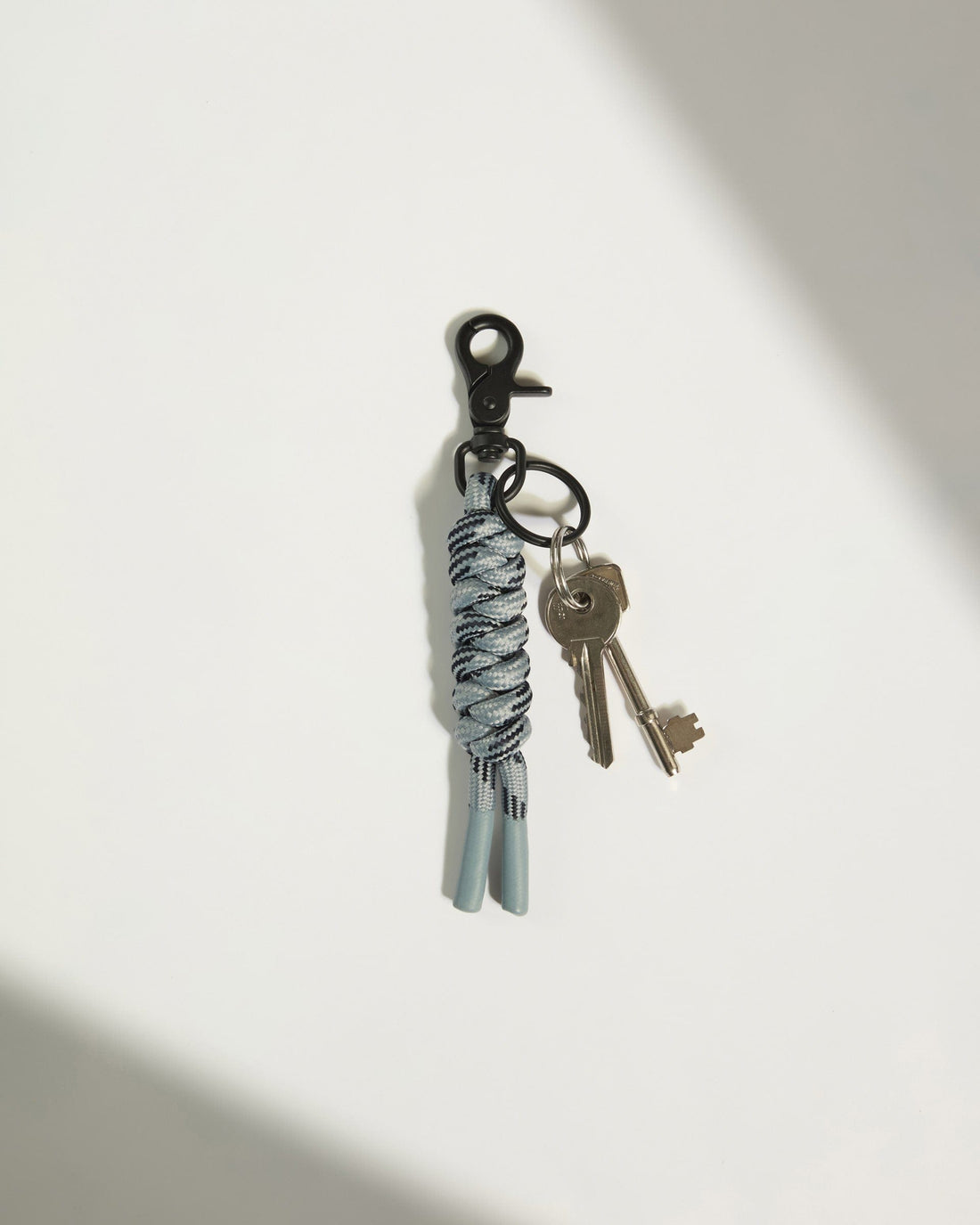 Discovery Keyring in Blue | Keychain & Travel Accessories – Antler UK
