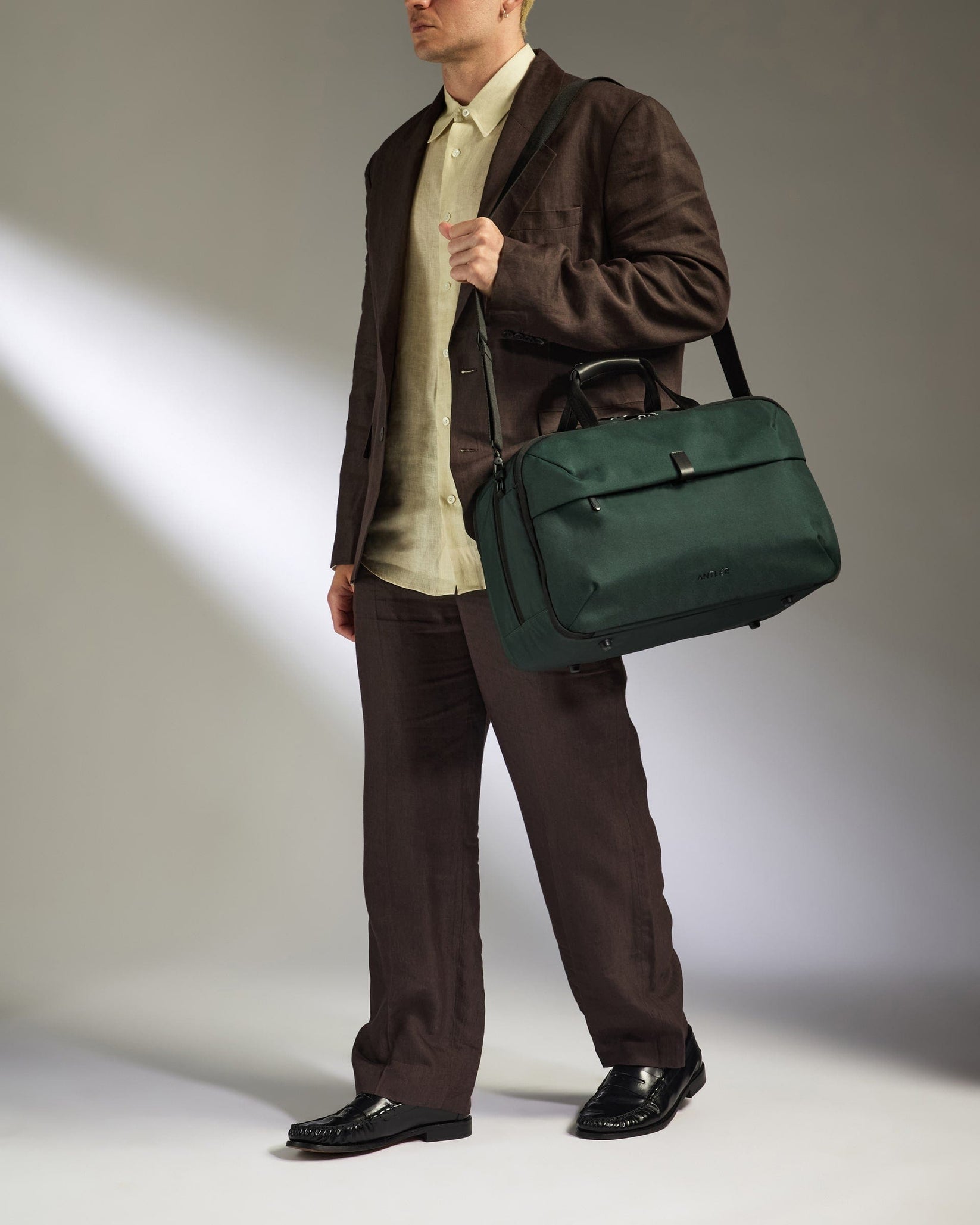 Overnight Bag in Green - Urban Light | Weekend Bags & Overnight Travel ...