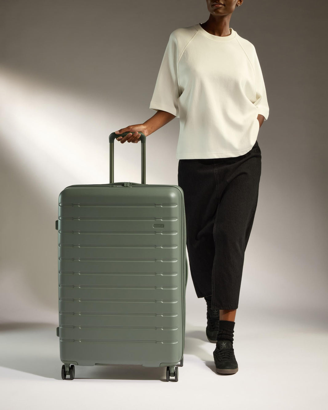 Suitcase Sale & Offers | Cabin Bags, Suitcase & Travel Bags – Antler UK